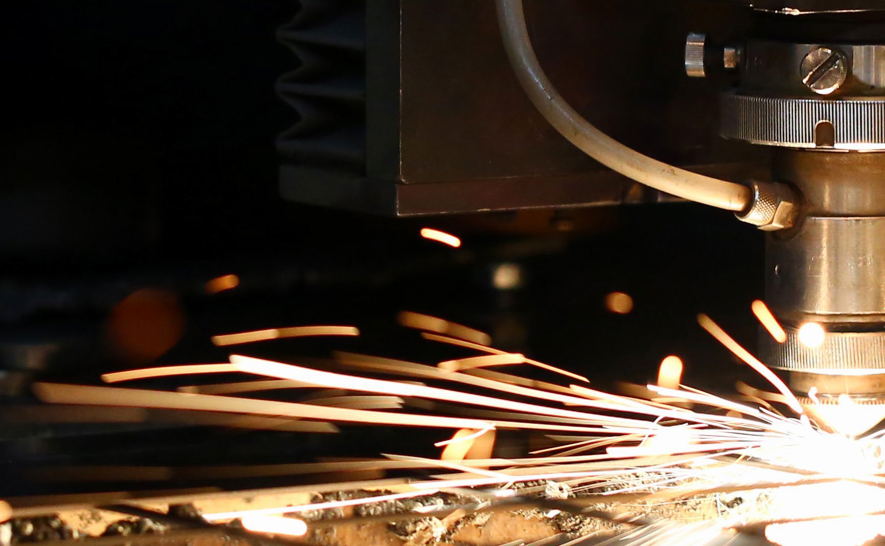 Manufacturing Employee Benchmark Bulletin - GP Strategies UK